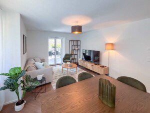 STAYY Urban Base - with fully equiped kitchen/ Hispeed Wifi and free ...